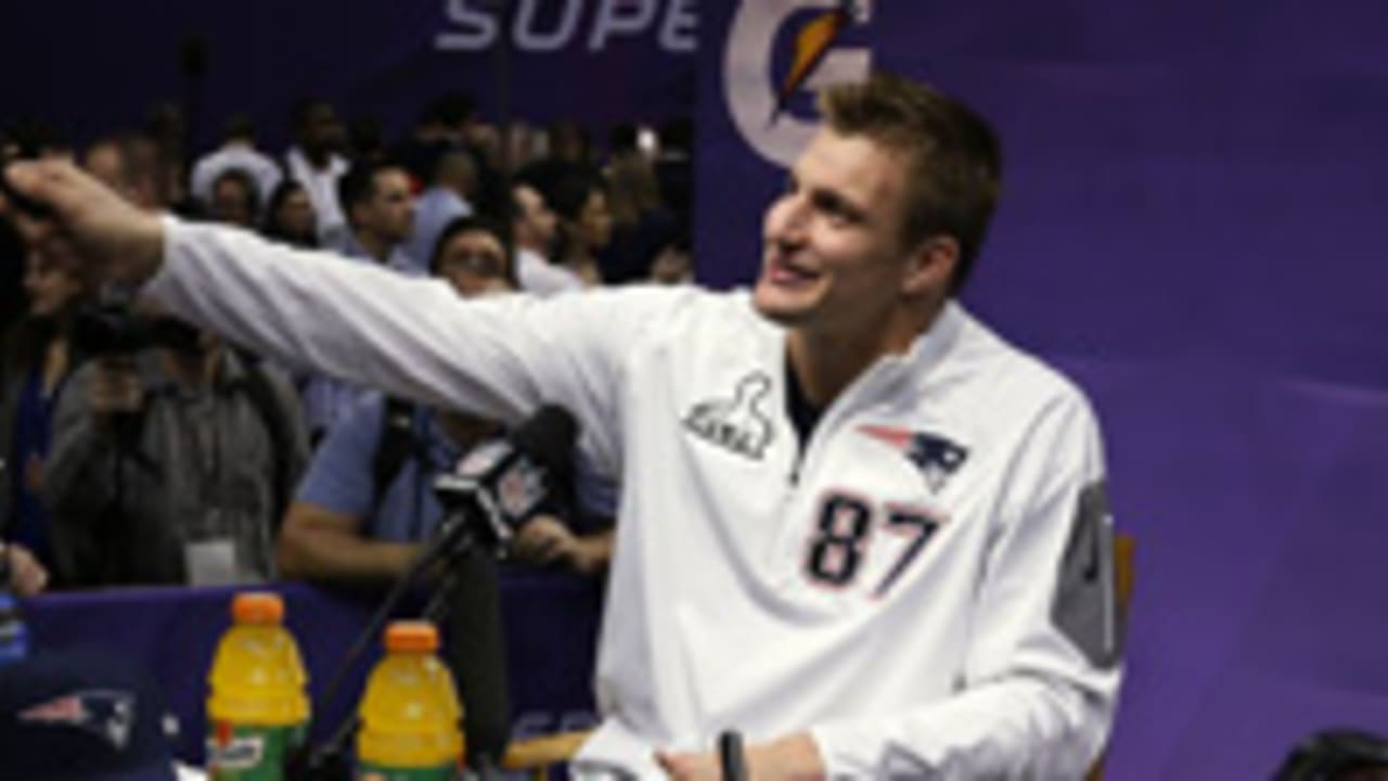 Gronk: My spikes are only cause of deflation I know