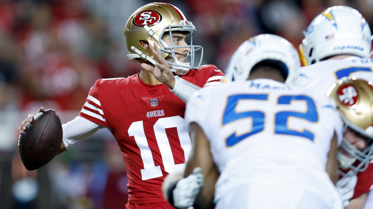 San Francisco 49ers quarterback Jimmy Garoppolo's 33-yard sideline loft ...