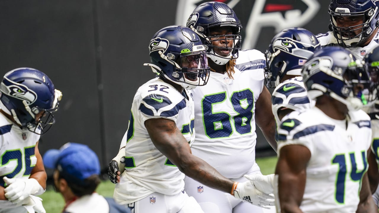 Just how they drew it up! Seattle Seahawks running back Chris Carson ...