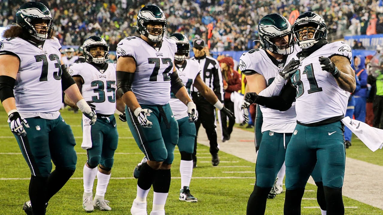 Eagles seize NFC East title with win over Giants