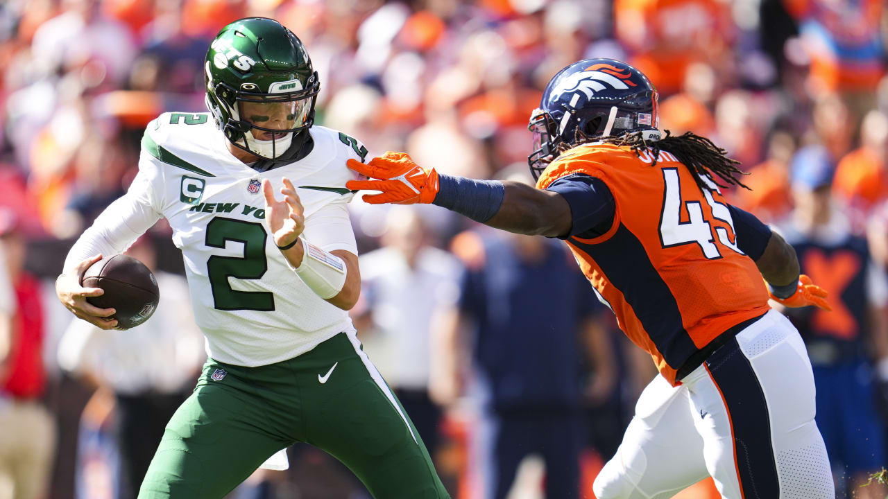 Denver Broncos linebacker Alexander Johnson chases down New York Jets ...