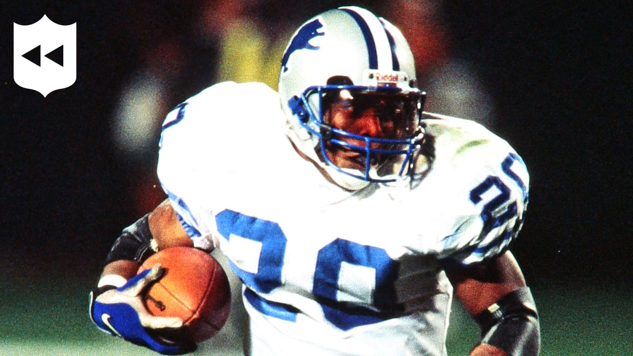 NFL Throwback: Detroit Lions running back Barry Sanders vs. Miami ...