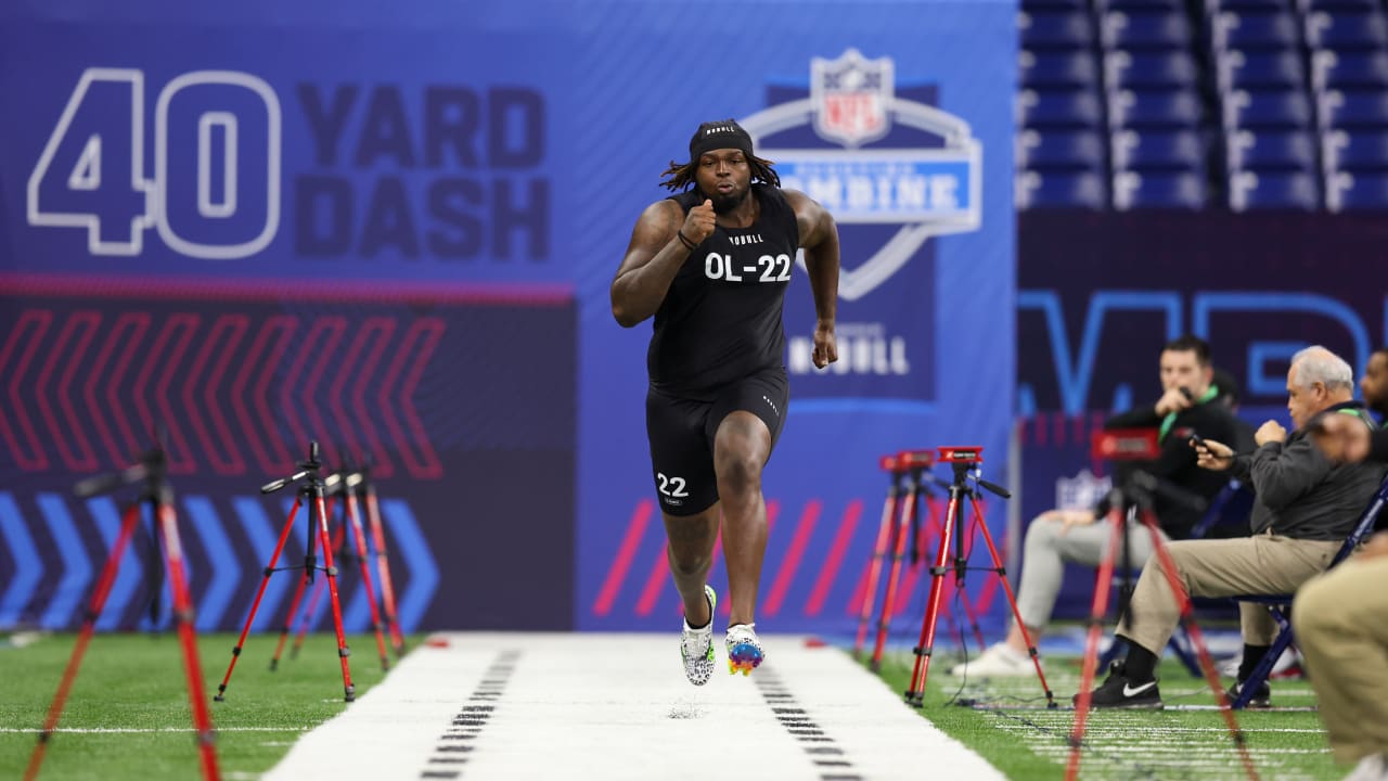Offensive tackle Anton Harrison runs official 4.98-second 40-yard dash ...