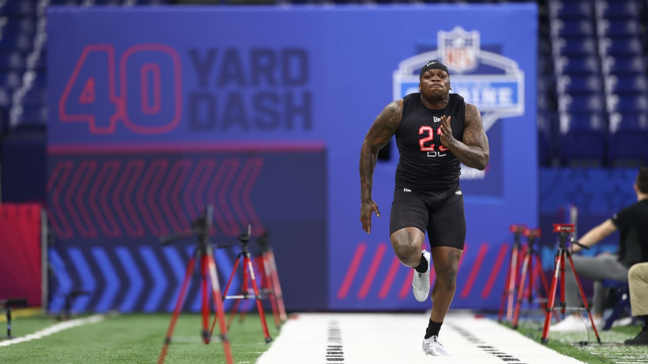 Defensive lineman Perrion Winfrey runs official 4.89-second 40-yard ...