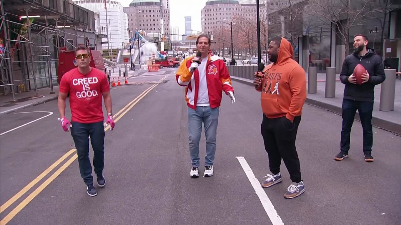 Breaking down keys to great pass-catching running back