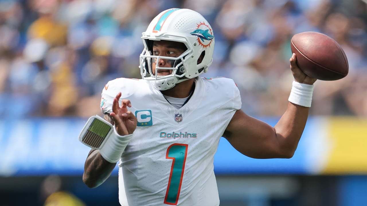 Can't-Miss Play: Miami Dolphins quarterback Tua Tagovailoa's 35-yard TD bomb to wide receiver ...