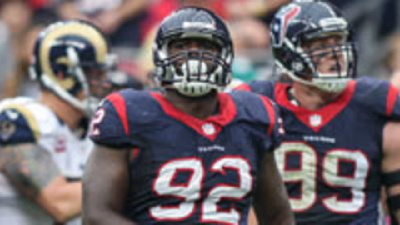 Earl Mitchell, Miami Dolphins reach four-year contract