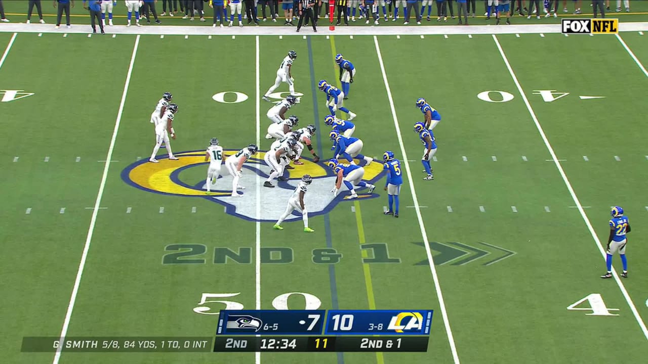 Seattle Seahawks quarterback Geno Smith lasers 25-yard completion to ...