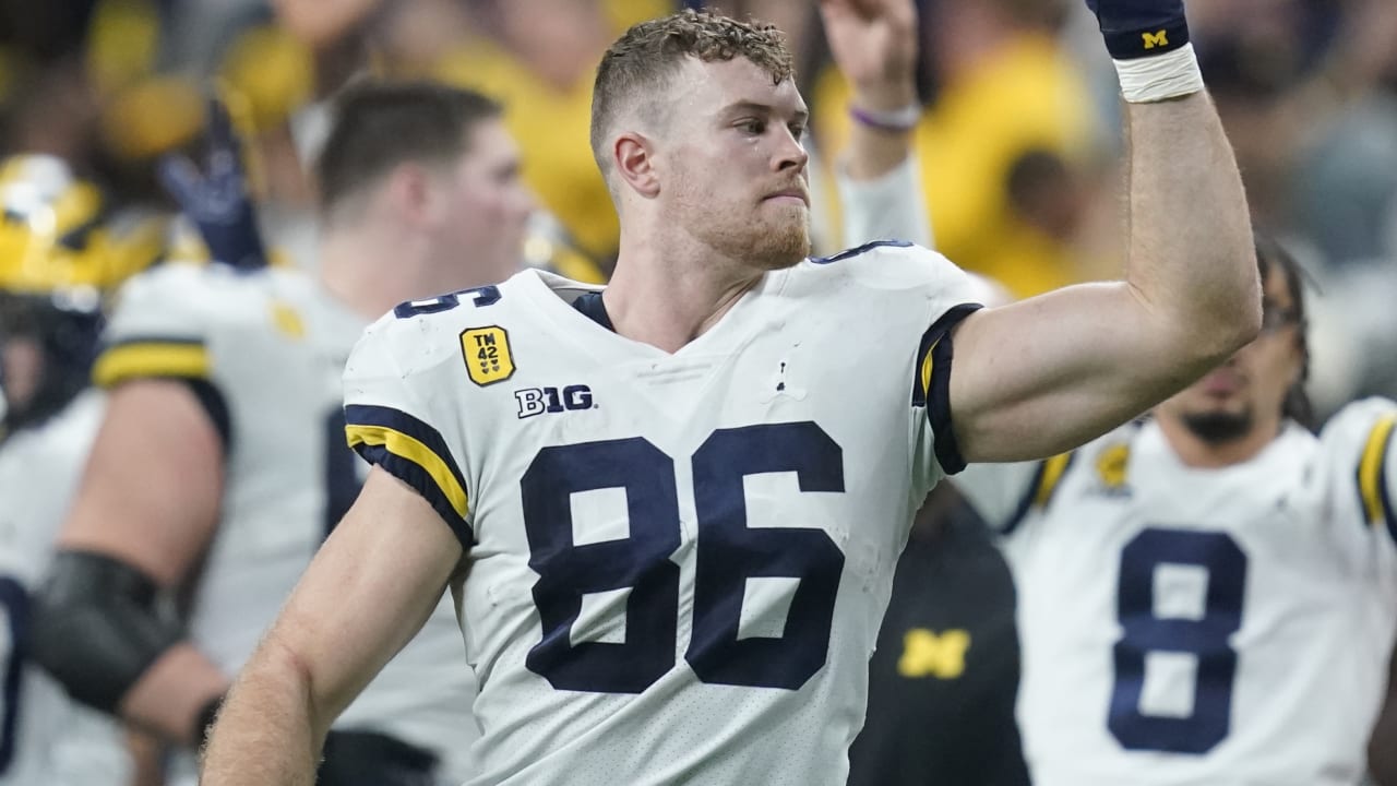 Dallas Cowboys select tight end Luke Schoonmaker with No. 58 pick in ...