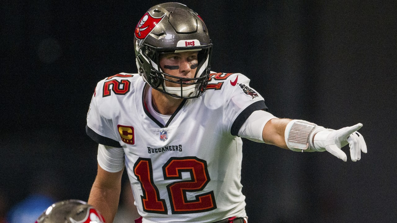 NFL community reacts to Tom Brady's second retirement on social media