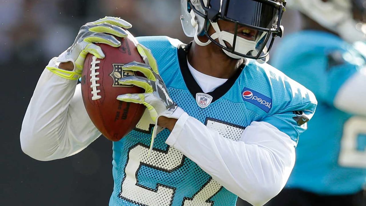 Panthers CB Chris Houston decides to retire