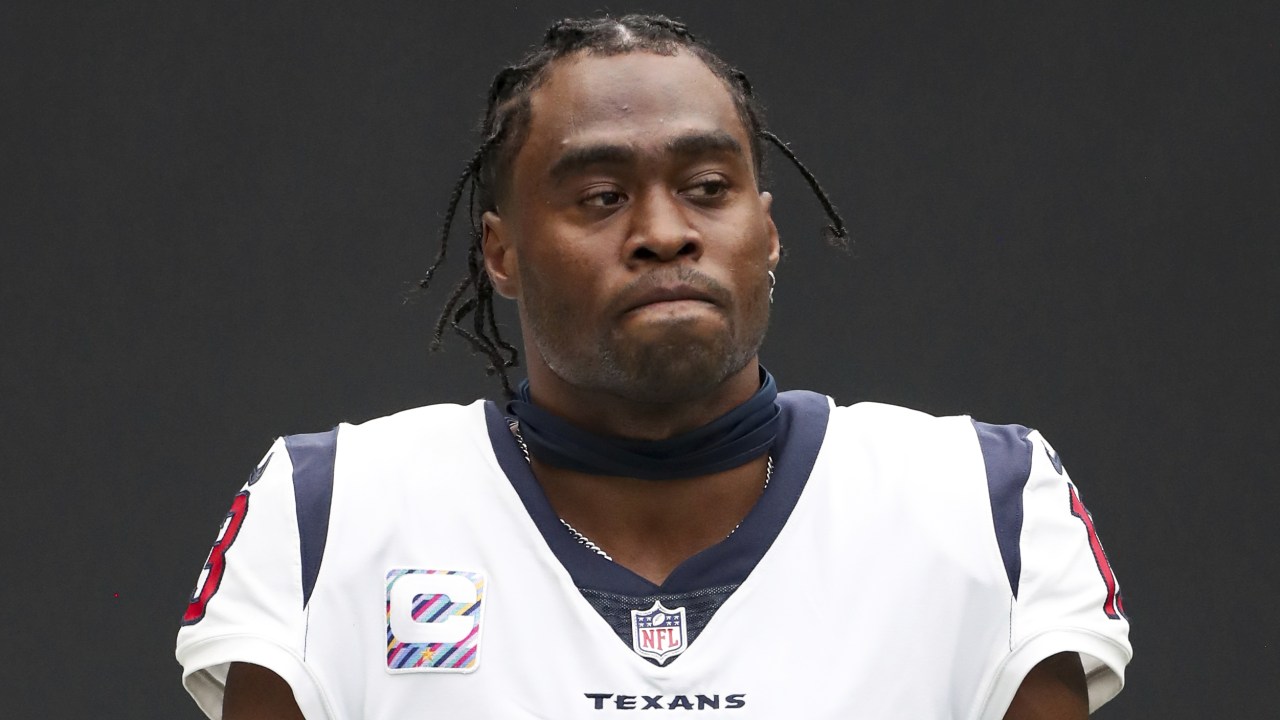 Texans revoked WR Brandin Cooks' captaincy ahead of game vs. Giants