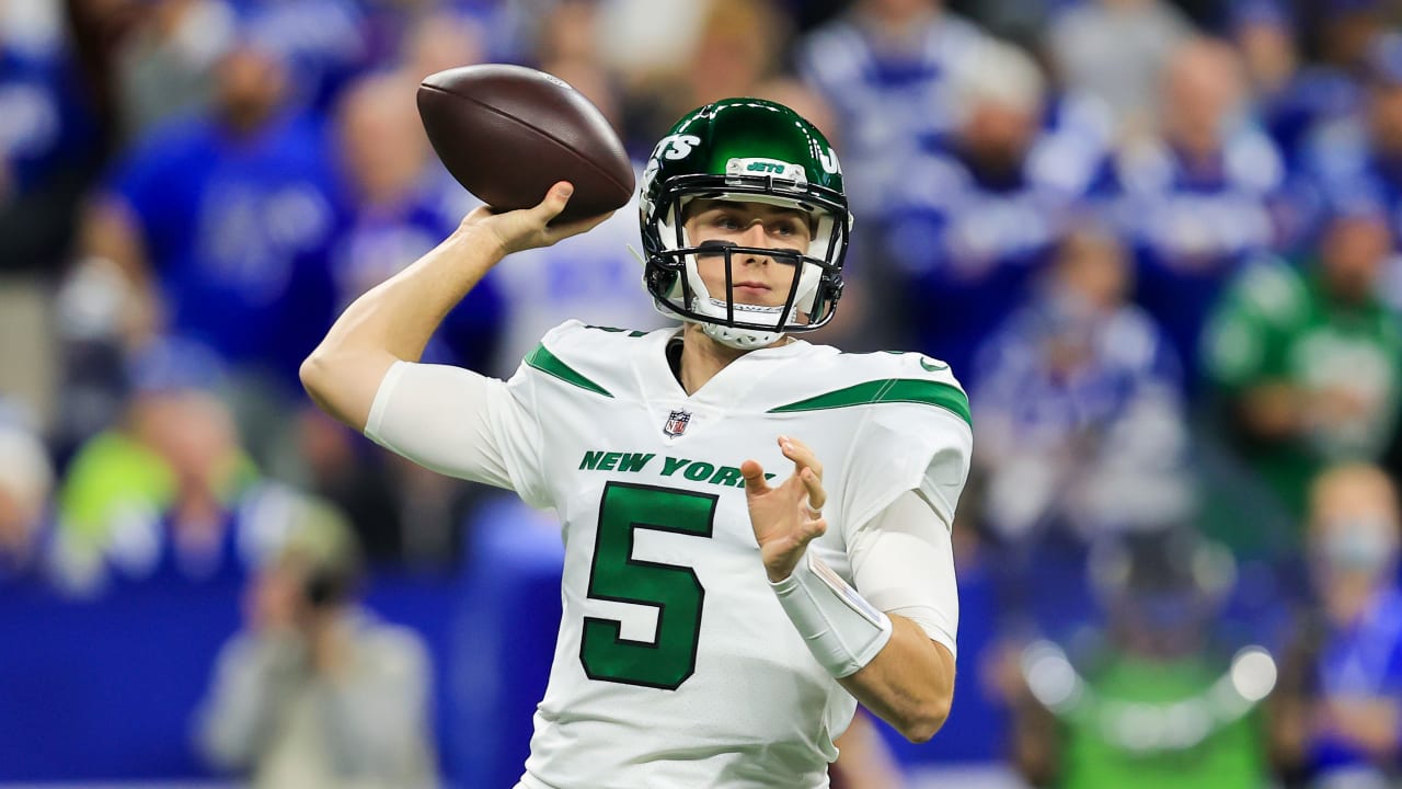 New York Jets' double-pass trick play nearly has disastrous ending