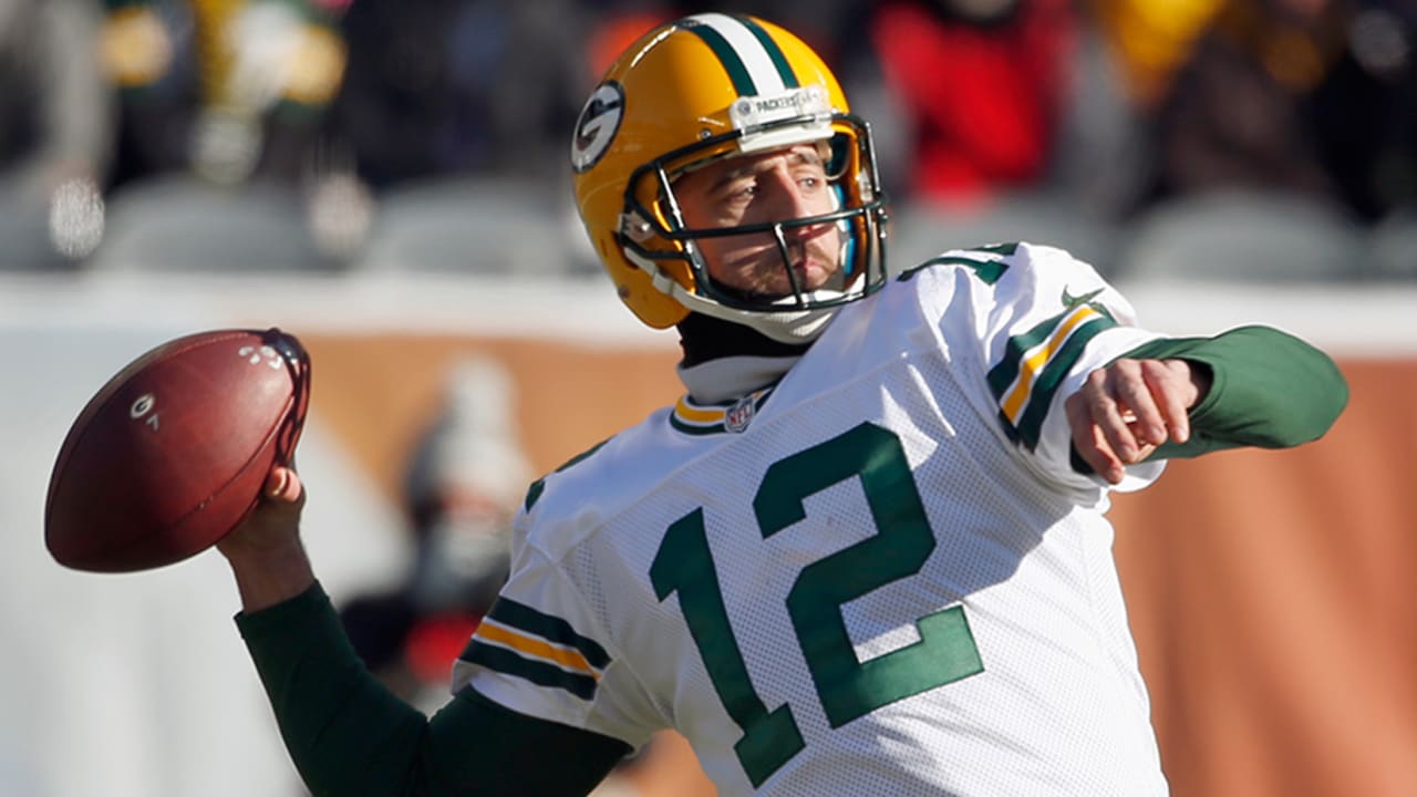 Aaron Rodgers, Packers edge Bears in thrilling finish