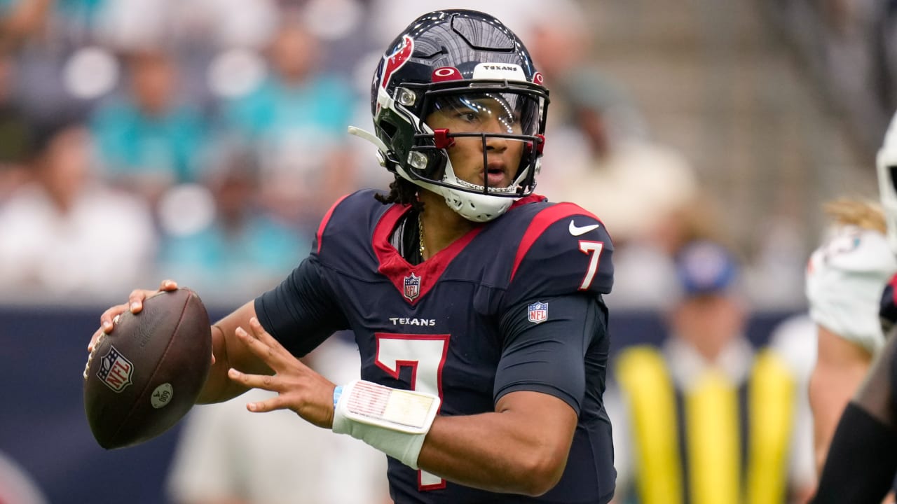 Houston Texans quarterback C.J. Stroud's accuracy is precise on 11-yard sideline dart to wide ...