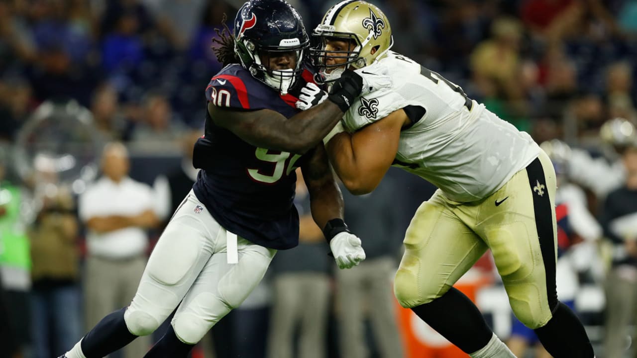Bull-rushing Jadeveon Clowney turns heads in Houston