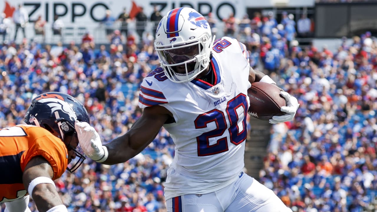 Buffalo Bills running back Zack Moss twirls his way into end zone for ...