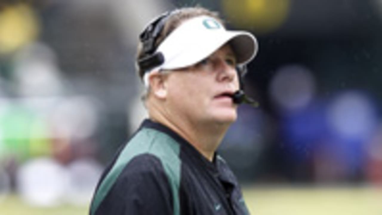 Oregon's Chip Kelly says he's not looking too far ahead