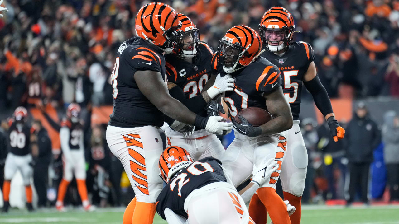 Cincinnati Bengals linebacker Germaine Pratt's red-zone interception ...