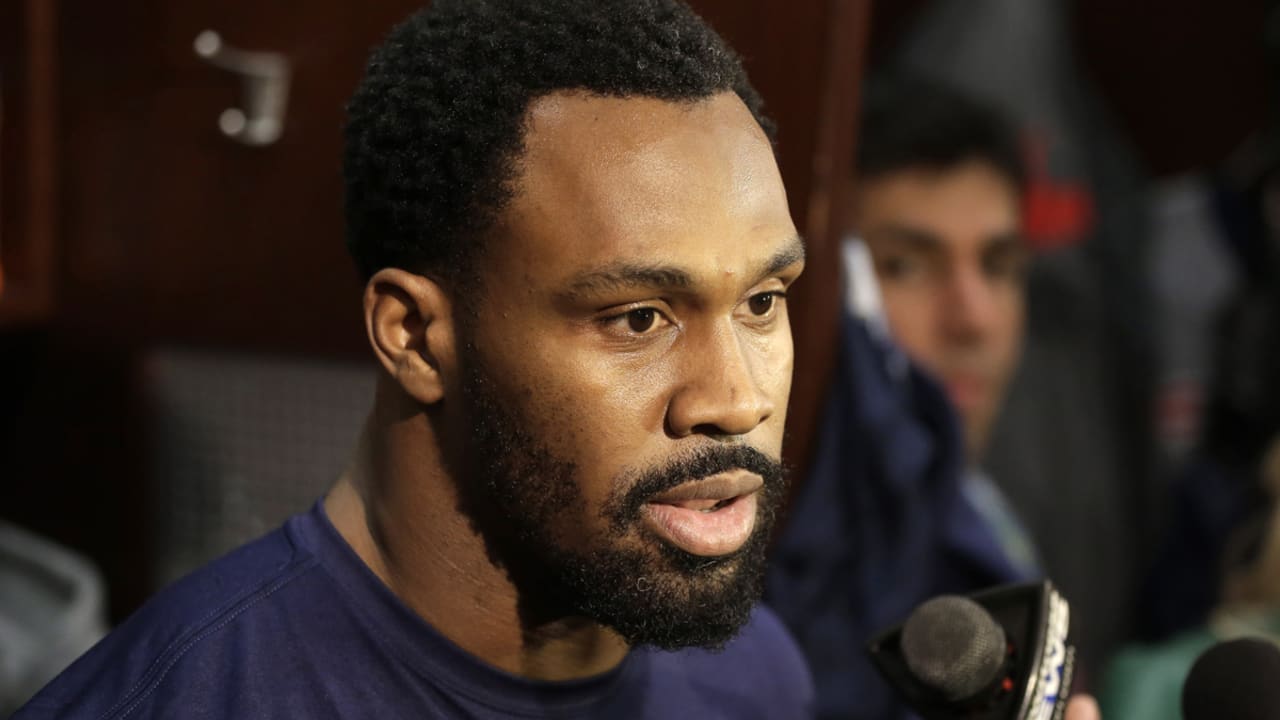 Steven Jackson active for New England Patriots