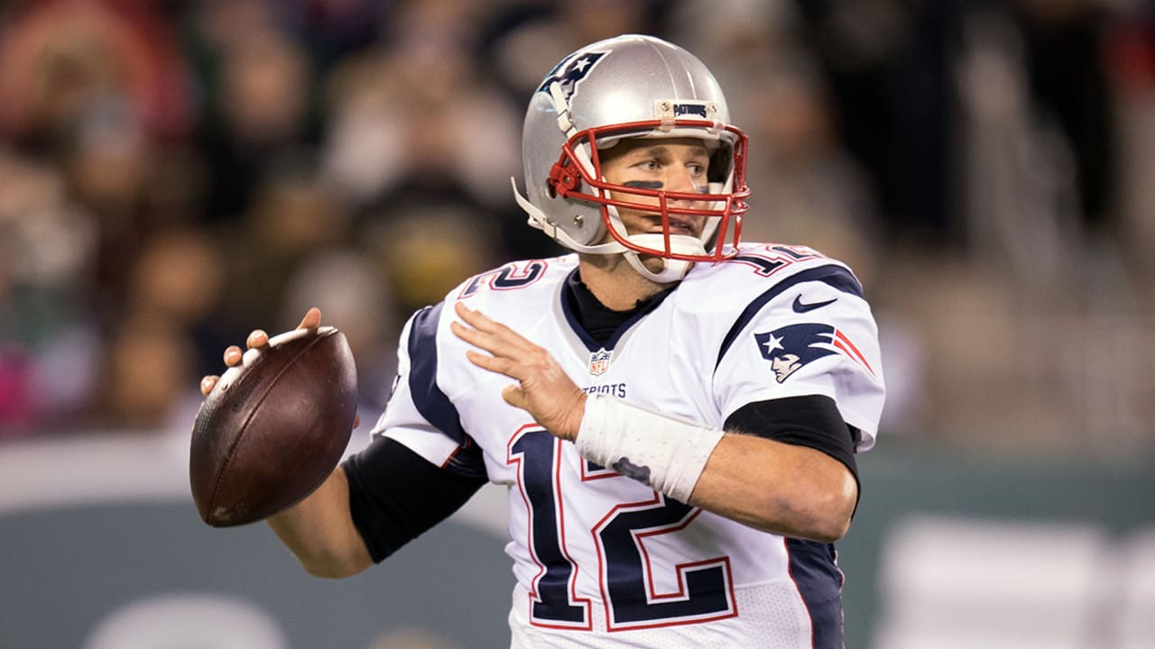 Brady, Carr lead Week 12 Clutch Performances