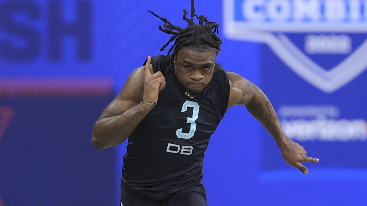 Cornerback Kalon Barnes runs official 4.23-second 40-yard dash at 2022 ...