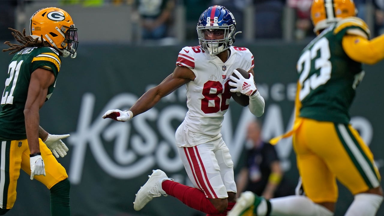 New York Giants wide receiver Darius Slayton absorbs hit and spins his ...
