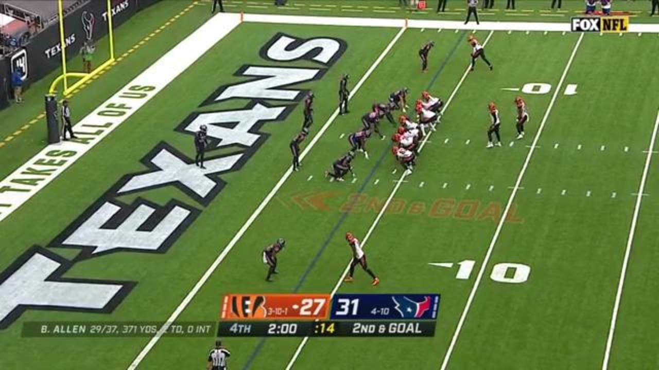 Cincinnati Bengals running back Samaje Perine slams through small gap ...