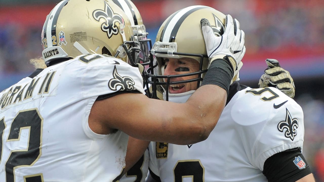 Super Saints dominate in lopsided victory over Bills