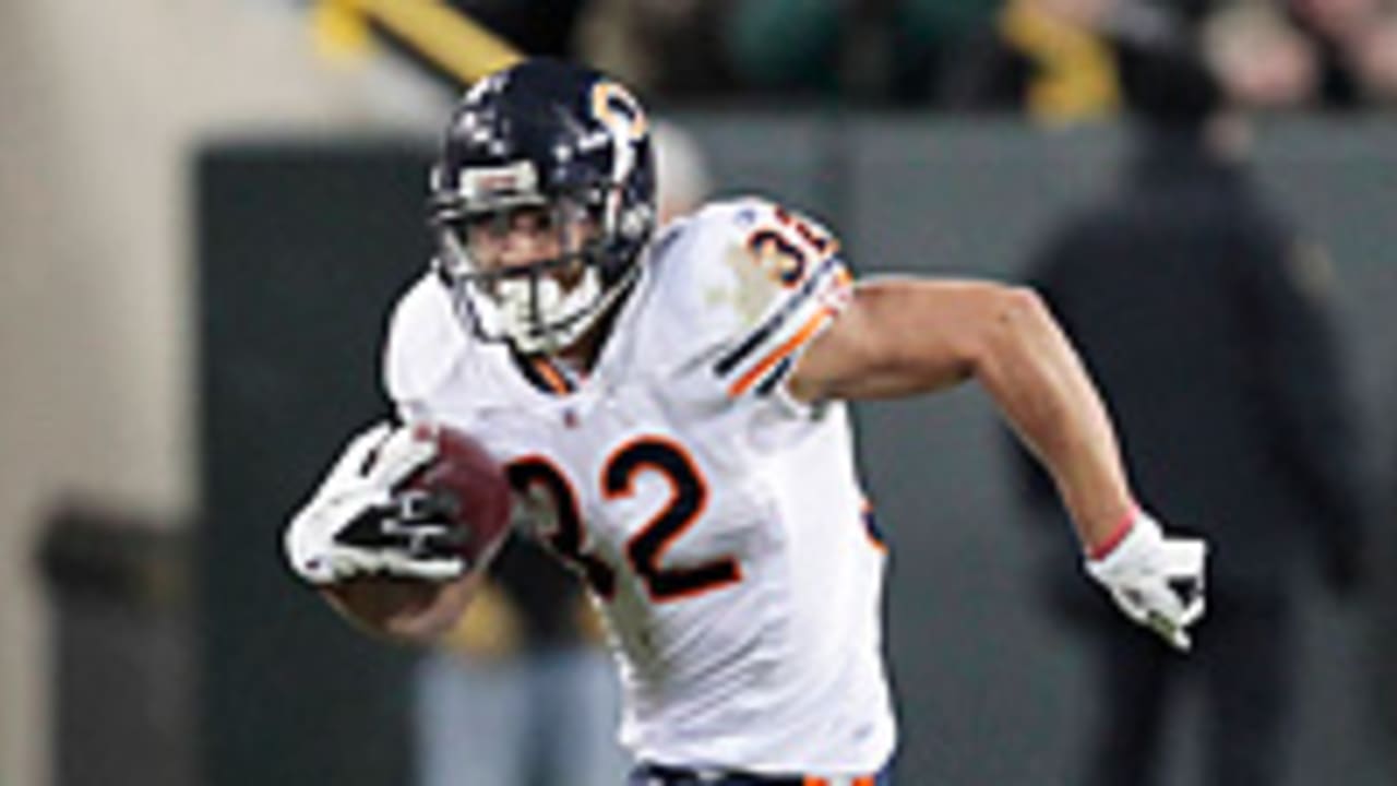 Kahlil Bell re-signs with Chicago Bears