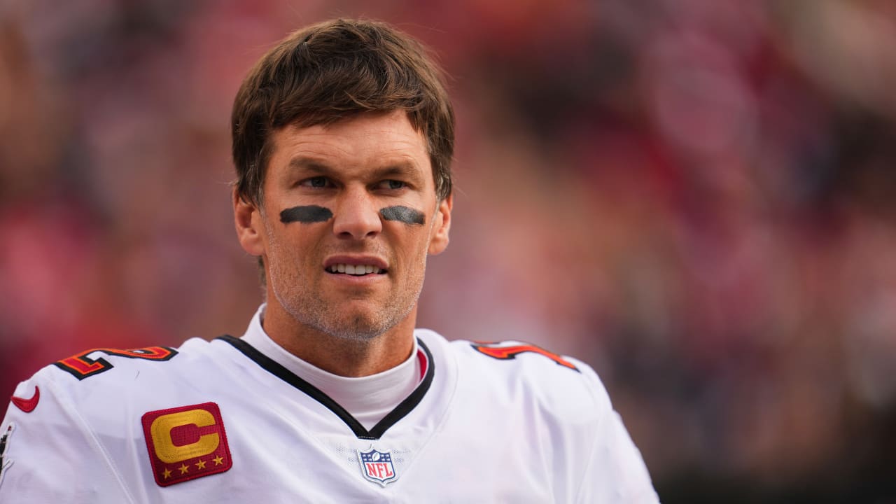 What should Tampa Bay Buccaneers quarterback Tom Brady do next season ...
