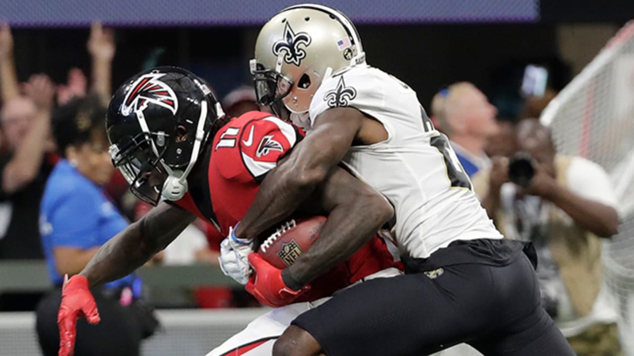 Ryan launches ball to Julio for 58-yard gain