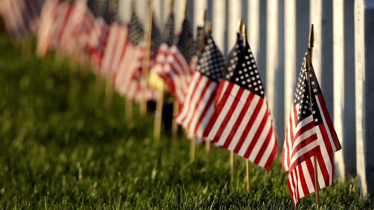NFL players honor fallen soldiers on Memorial Day