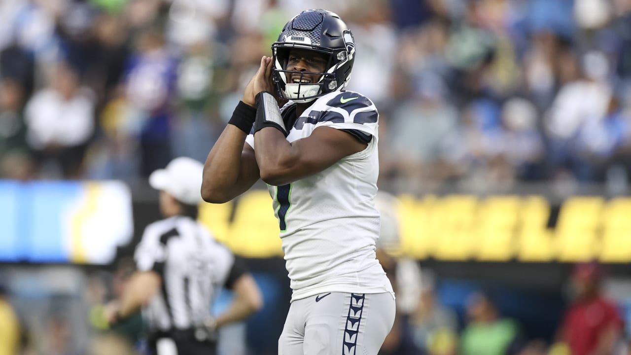 Seattle Seahawks quarterback Geno Smith hypes up sideline after 11-yard ...