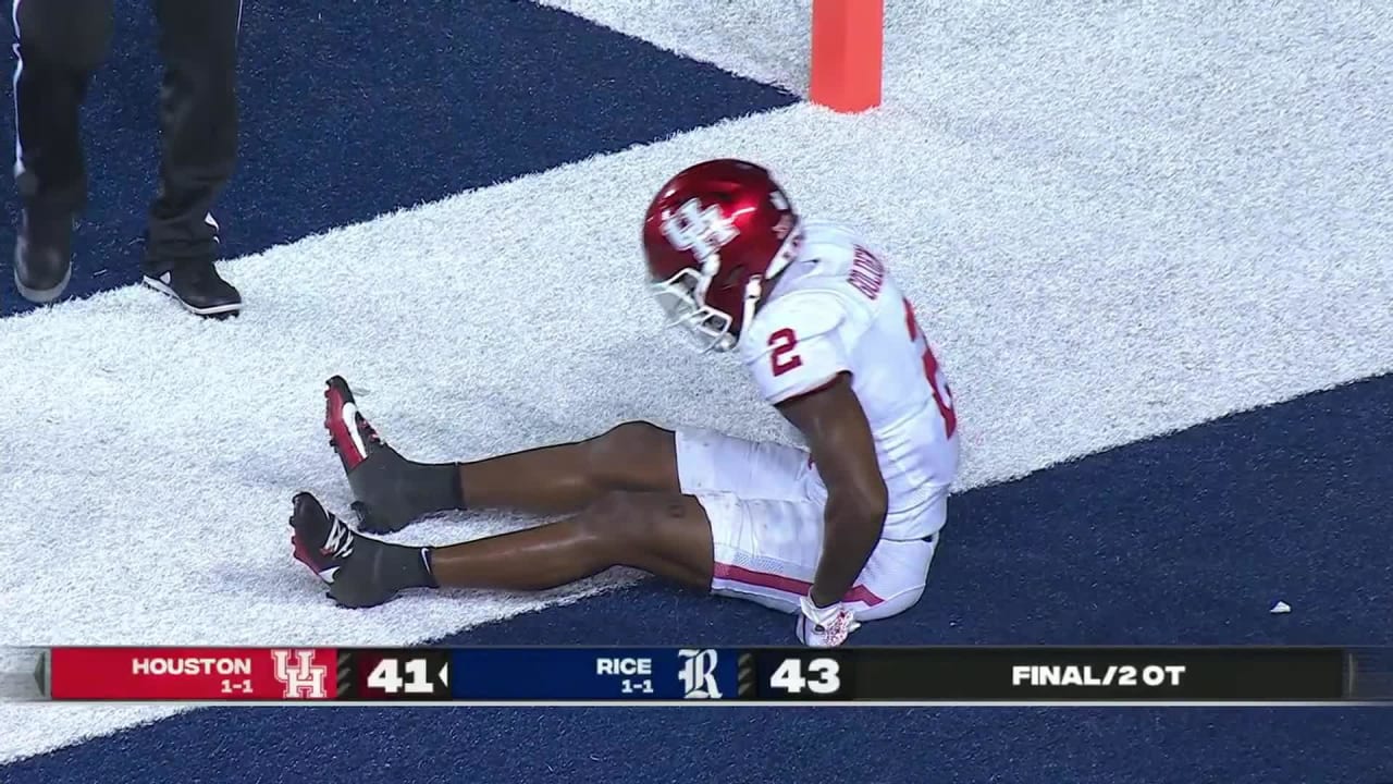 Houston Cougars quarterback Donovan Smith takes dropped snap for 2-yard ...