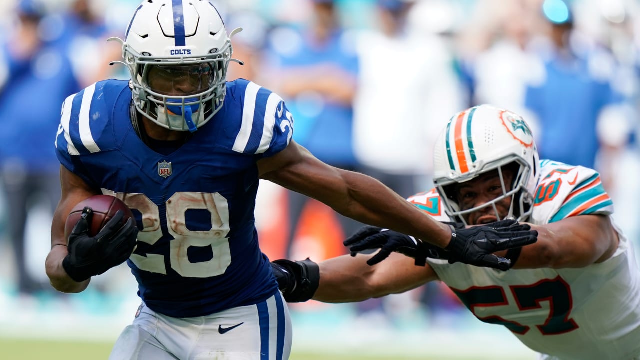 Can't Miss Play: Indianapolis Colts running back Jonathan Taylor makes ...