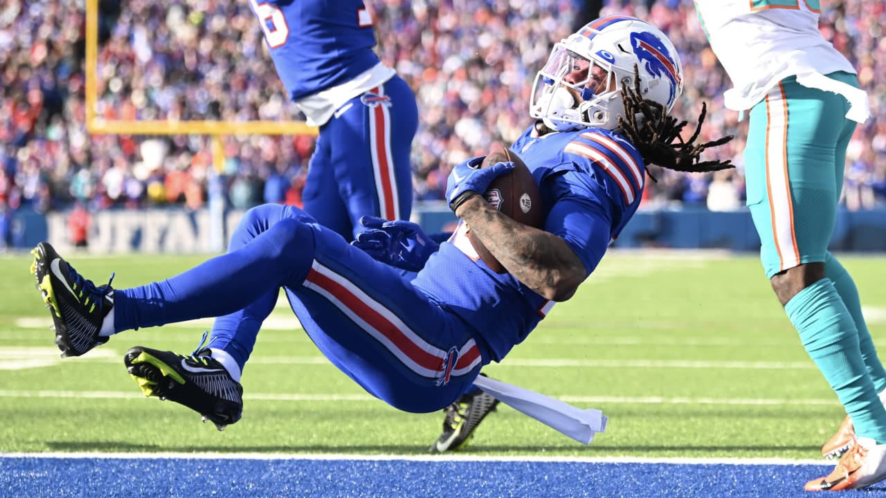 Buffalo Bills running back James Cook goes practically untouched on 12 ...