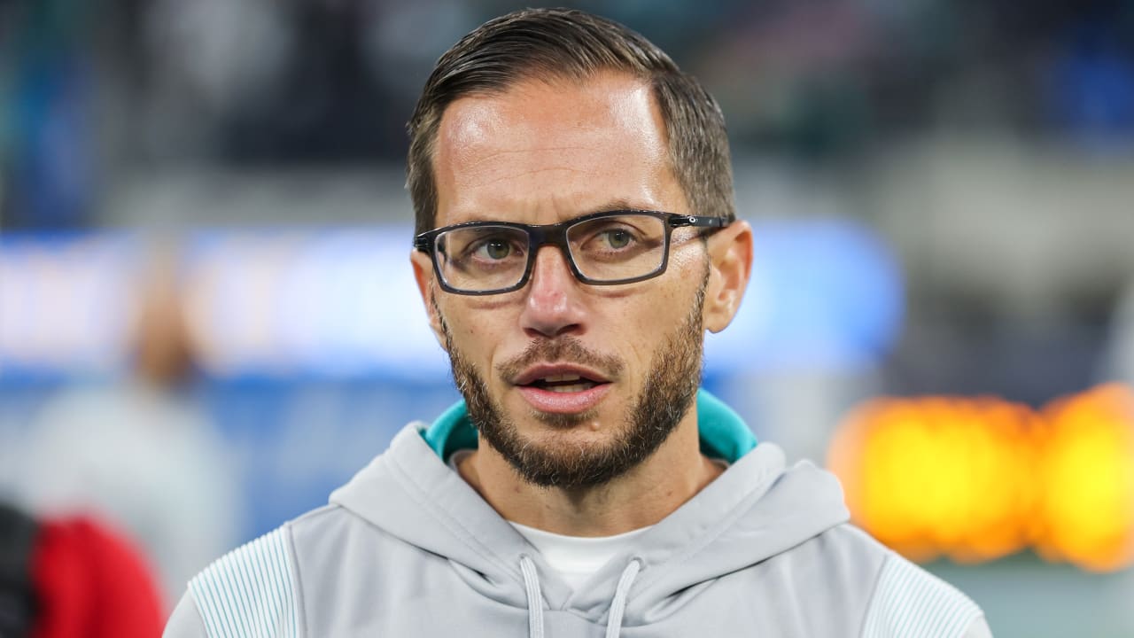 Dolphins head coach Mike McDaniel bemoans clock issues in playoff loss ...