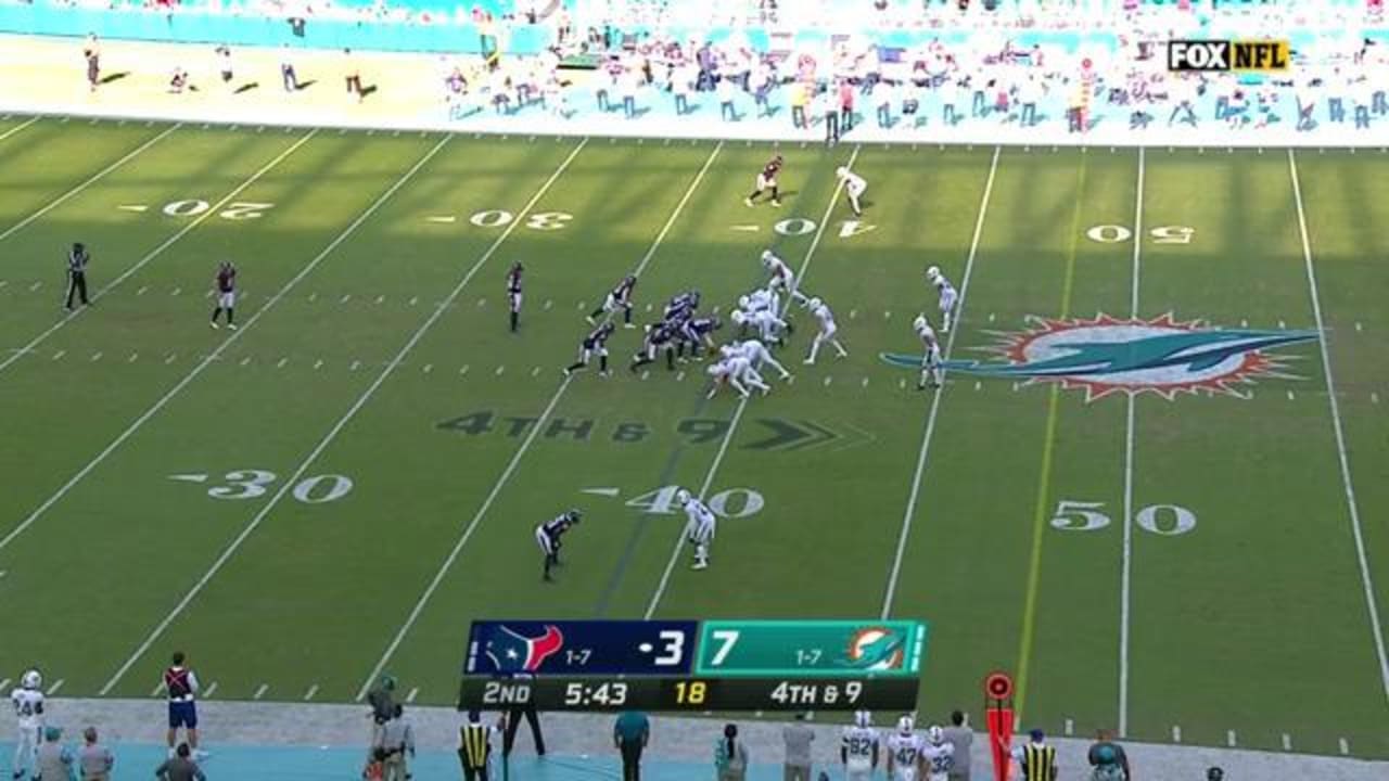 Houston Texans linebacker Kevin Pierre-Louis fights through scrum for ...