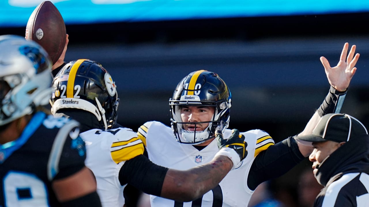 Pittsburgh Steelers quarterback Mitch Trubisky punches in TD via QB ...