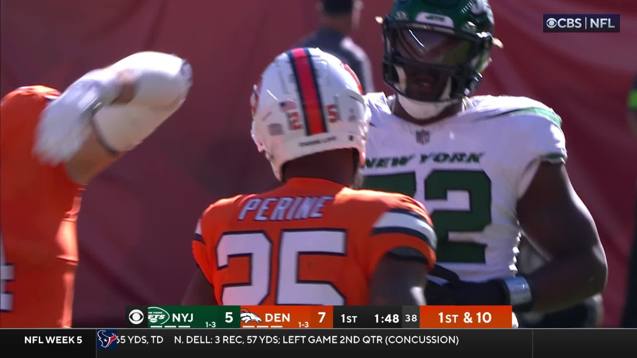 Denver Broncos running back Samaje Perine takes off for 25-yard gain ...