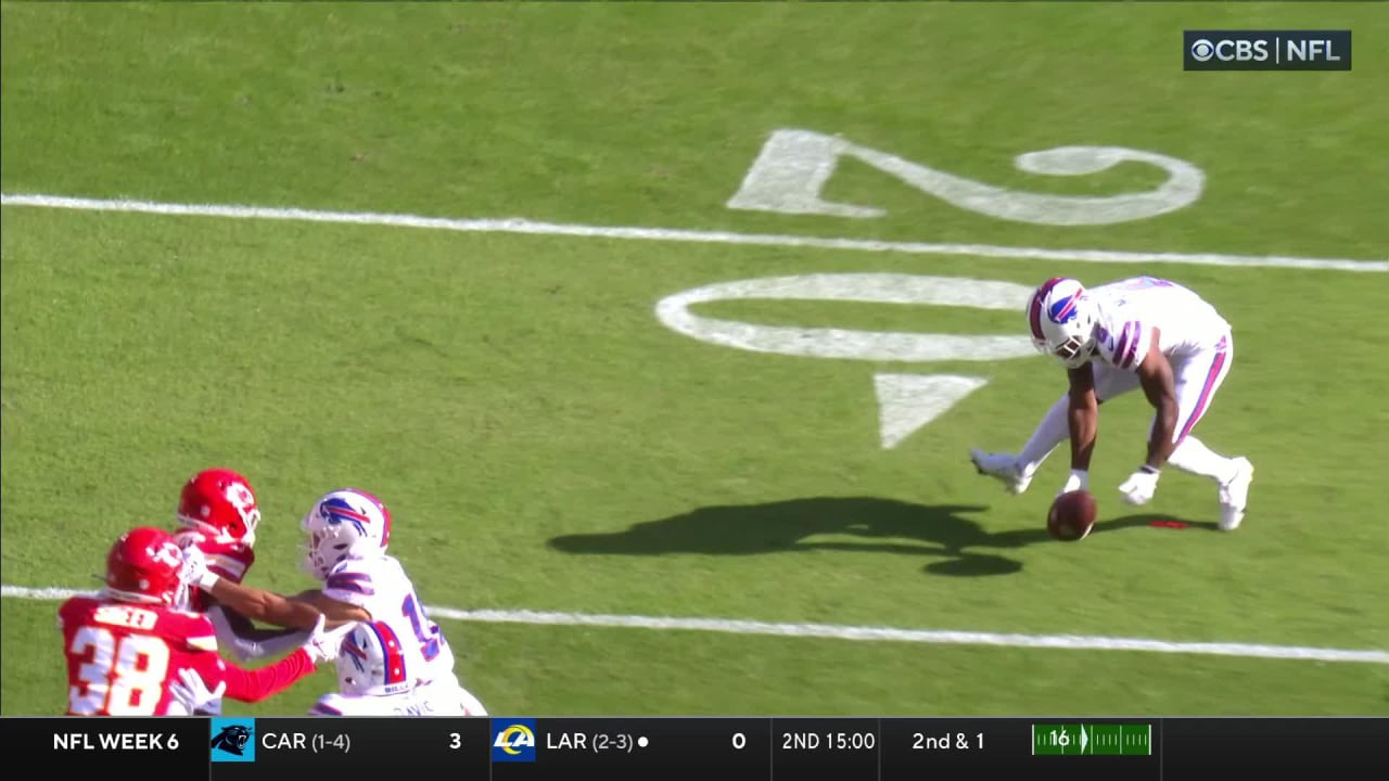 Buffalo Bills wide receiver Isaiah McKenzie botches quarterback Josh ...