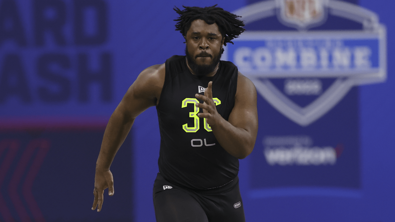 Offensive lineman Dylan Parham runs official 4.93-second 40-yard dash ...