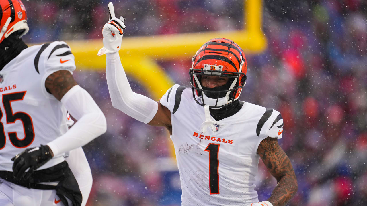 Cincinnati Bengals quarterback Joe Burrow's 28-yard TD pass to wide ...