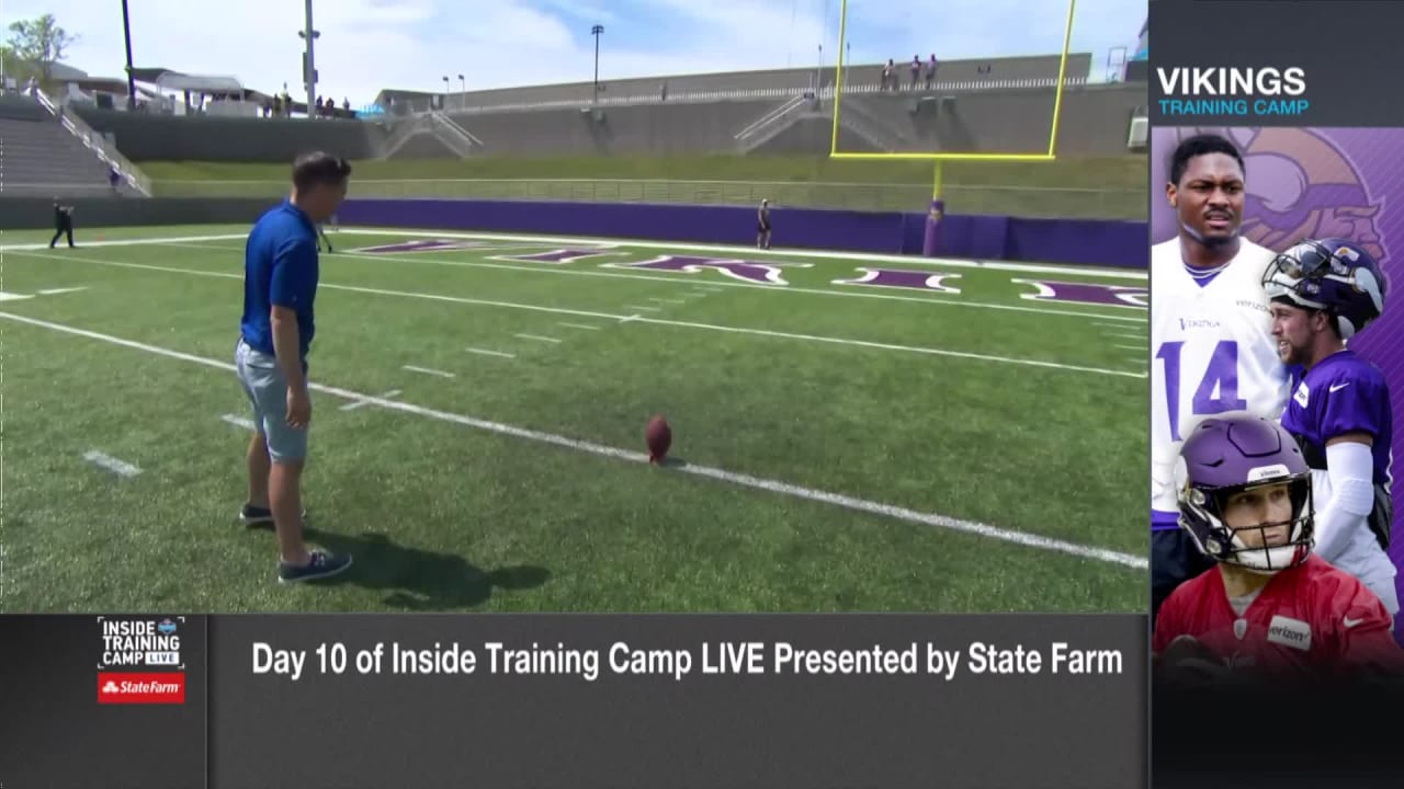 NFL Network Insider Tom Pelissero nails field goal at Minnesota Vikings training camp