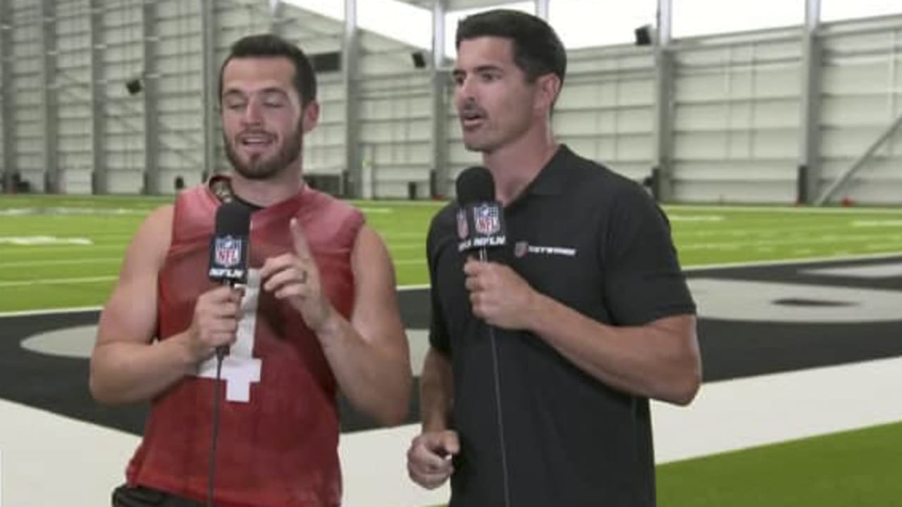 Derek Carr gives NFL Network's Best Hair Award to MJ Acosta-Ruiz ...