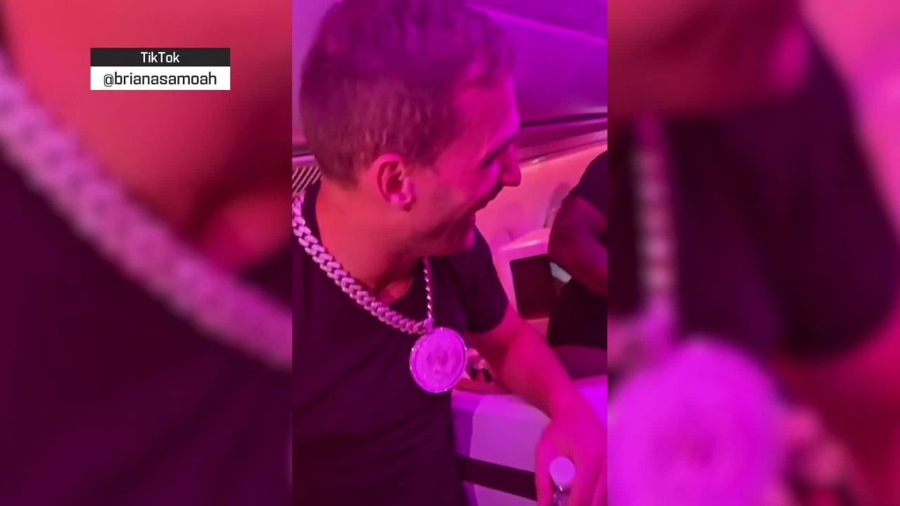 Minnesota Vikings quarterback Kirk Cousins describes his icy new chain ...