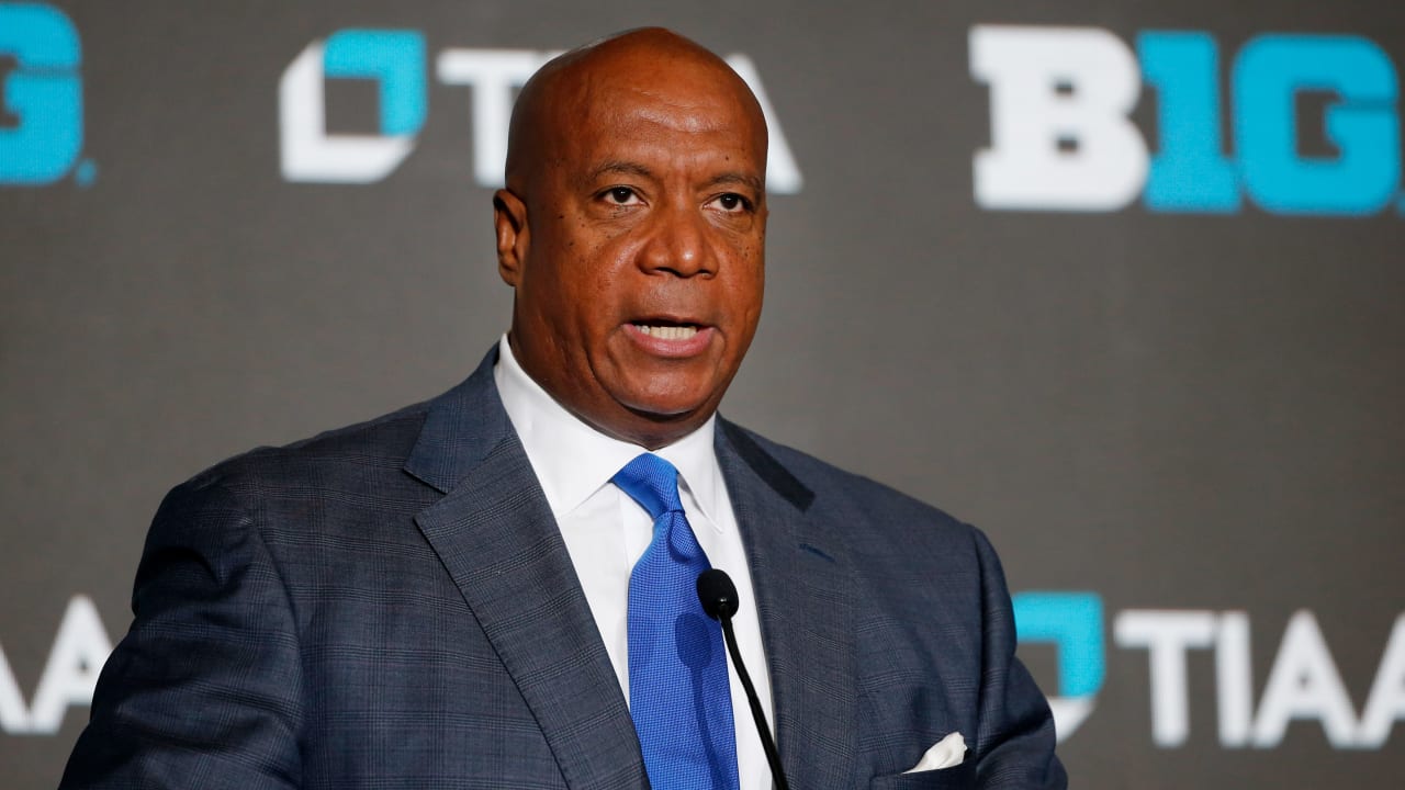 NFL Network's Ian Rapoport: Chicago Bears hire ex-Big Ten Commissioner ...
