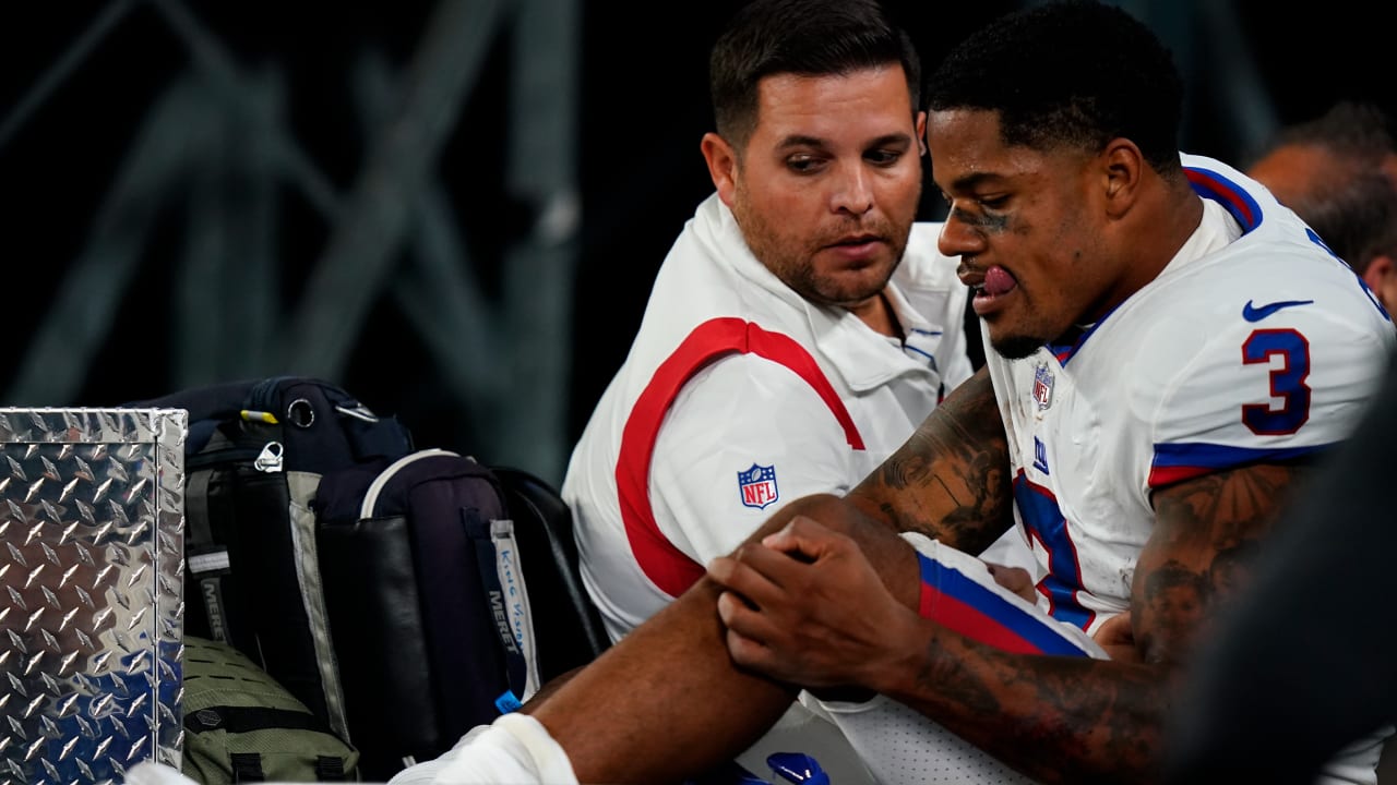NFL Network's Mike Garafolo: New York Giants wide receiver Sterling Shepard tore ACL on 'fluke ...