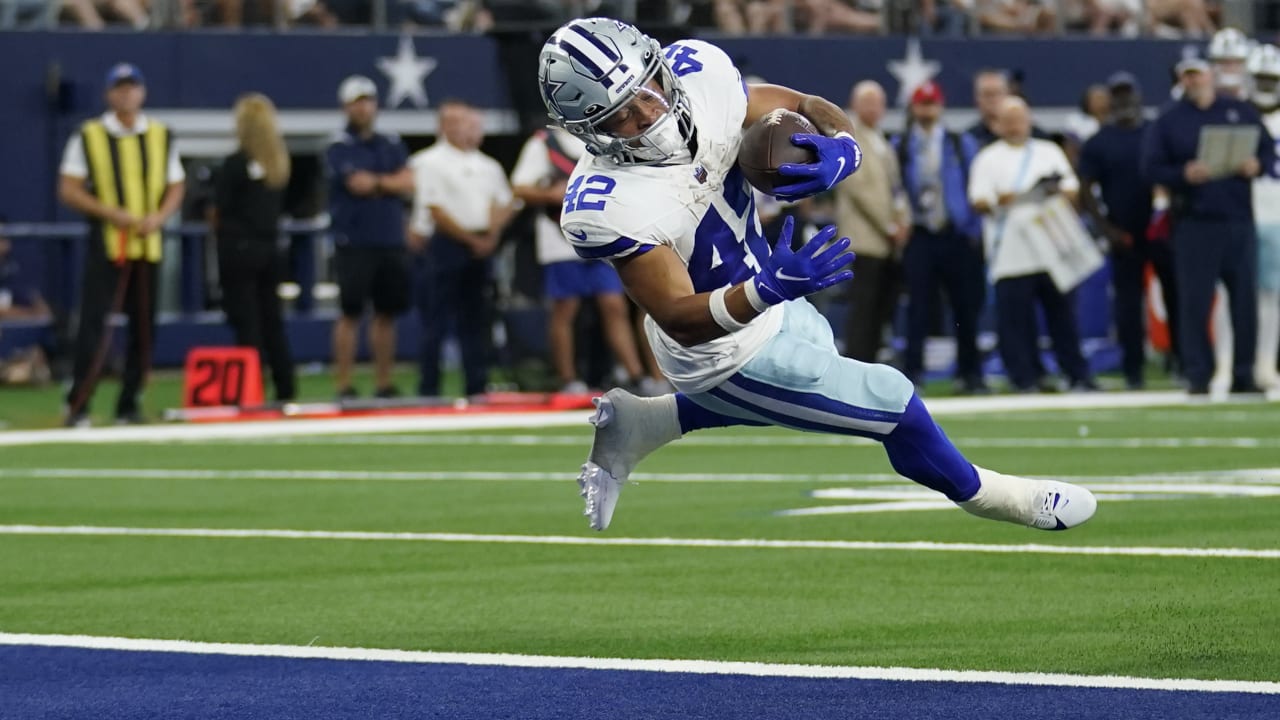 Dallas Cowboys running back Deuce Vaughn caps off drive with 4-yard ...